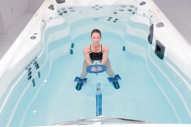 3 Water Exercises to Strengthen Your Core - Master Spas Blog