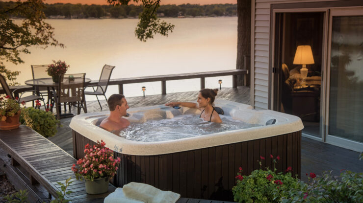 110V and 220V hot tubs: What’s the real difference? - Master Spas Blog