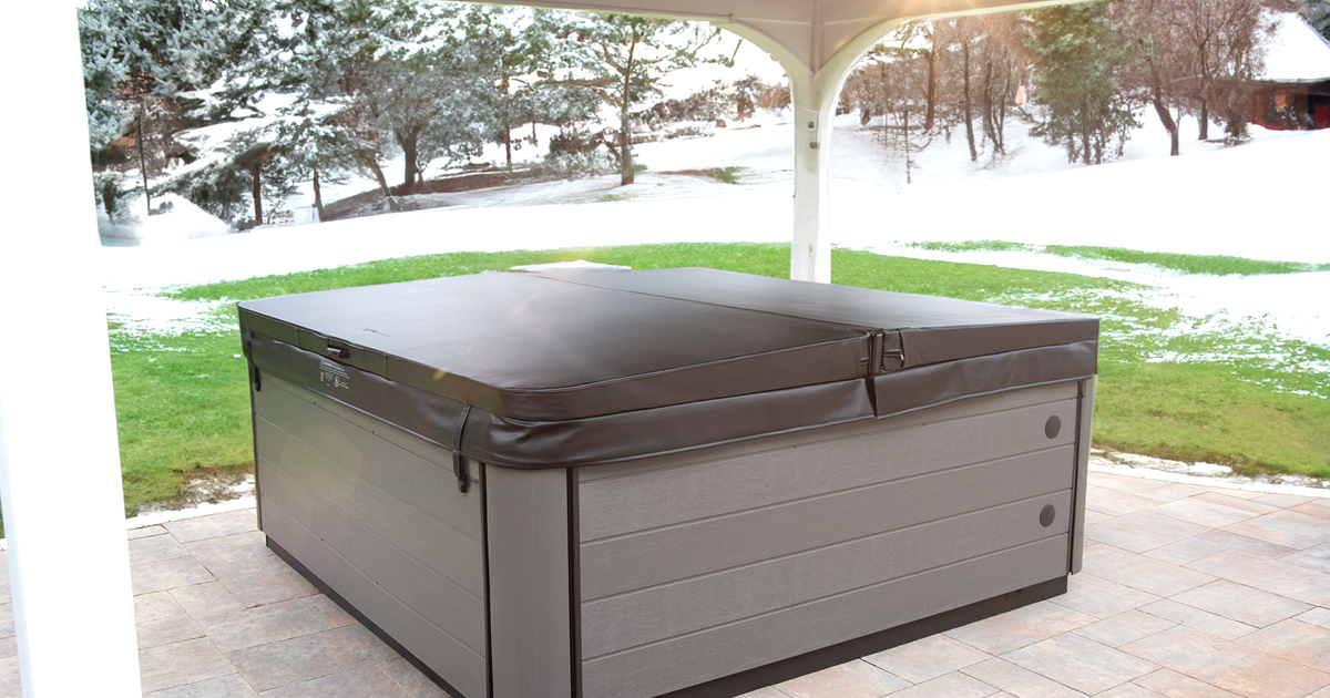 How to protect your hot tub cover in winter