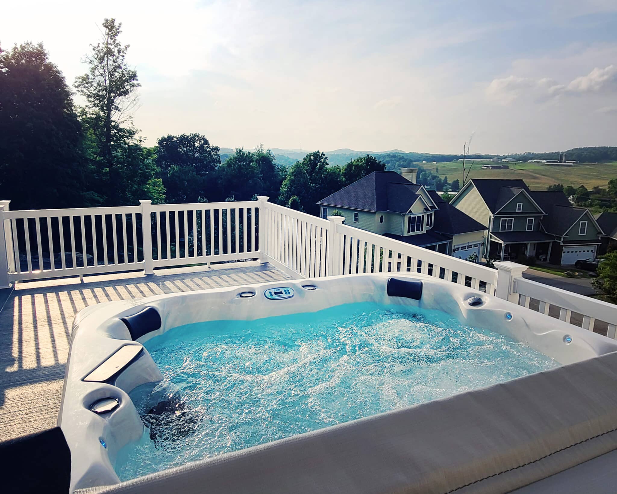 Hot tubs with a view: Our favorite installations | Backyard Planning