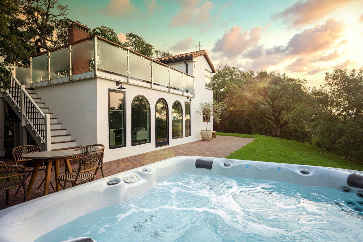 The complete guide to saltwater hot tubs and how they work